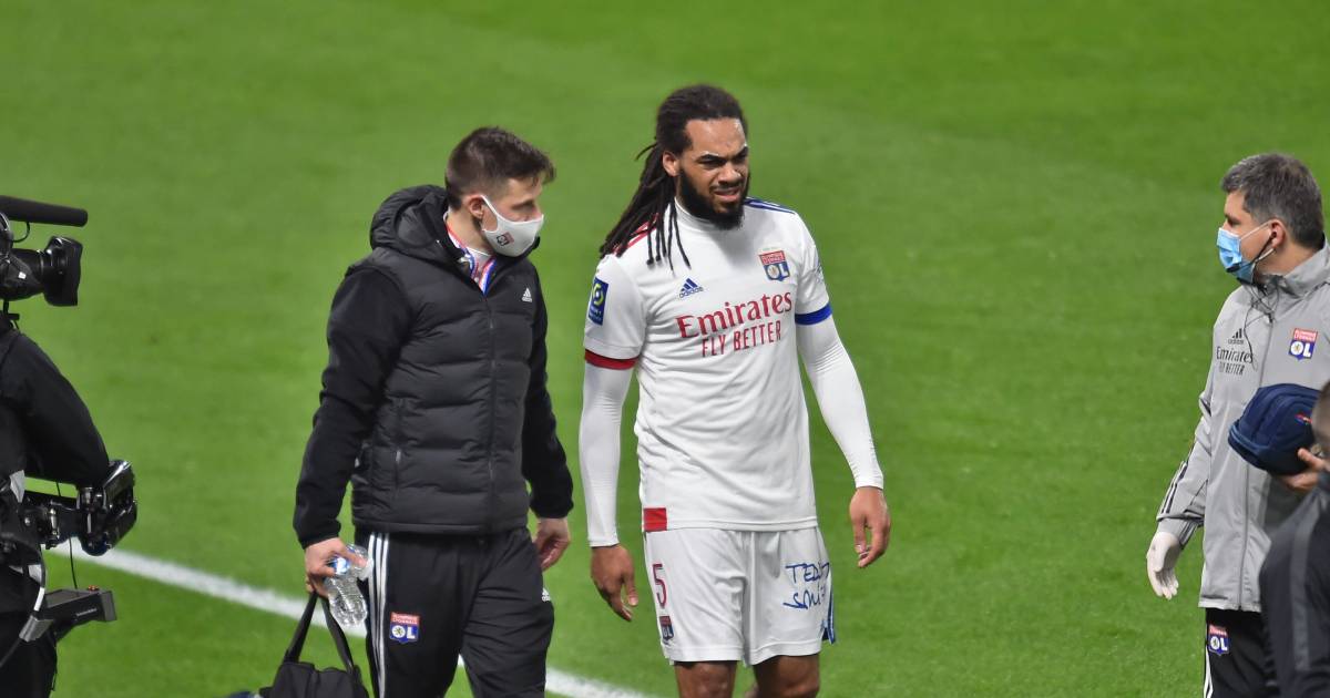 Nieuwe kopzorgen voor Martínez: Jason Denayer verlaat geblesseerd het ...