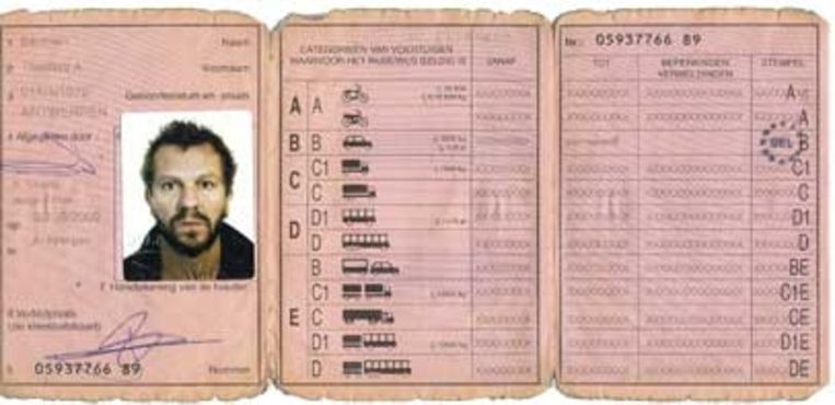 Bekende Chauffeurs nemen afscheid van het papieren rijbewijs