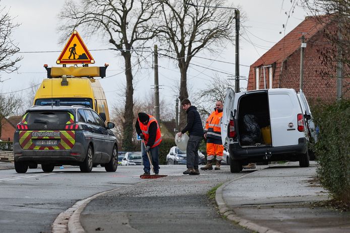 Bestuurder rijdt vier voetgangers dood vlak over Belgische grens ...