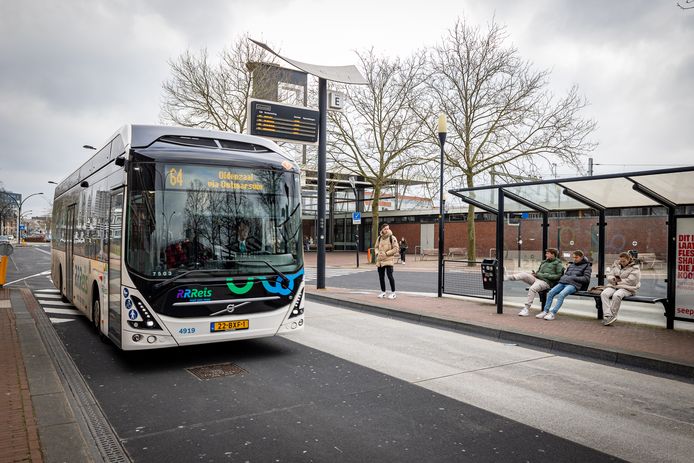 Busvervoer in Twente wordt dinsdagochtend platgelegd | Enschede ...