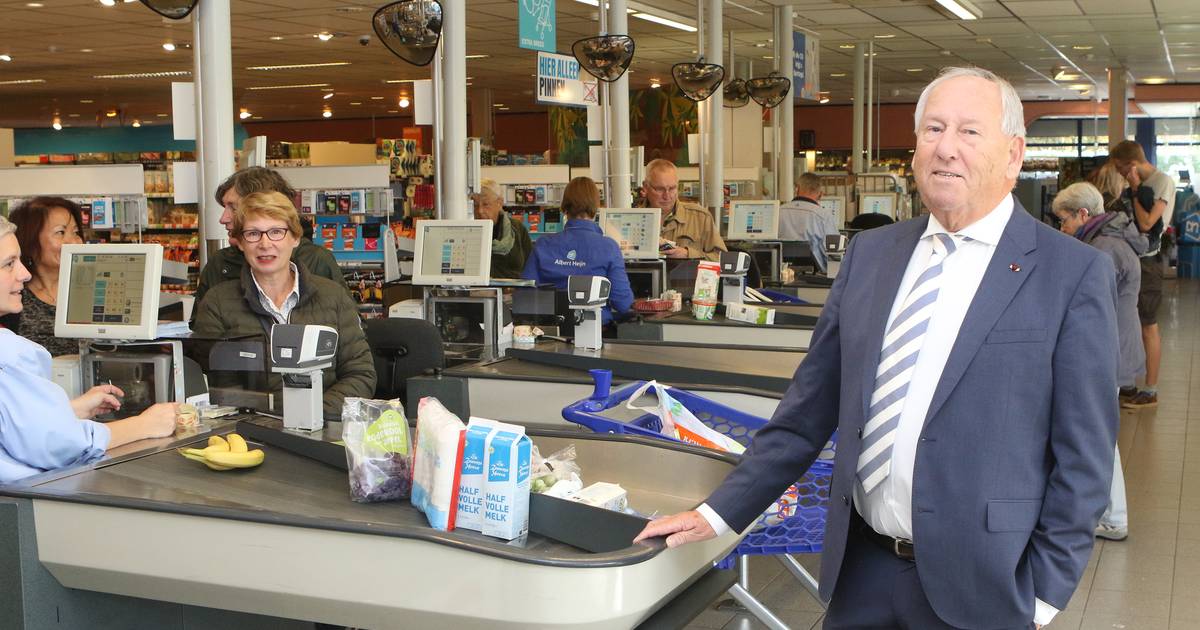 Van Den Tweel verkoopt supermarkten op Antillen | Amersfoort | AD.nl