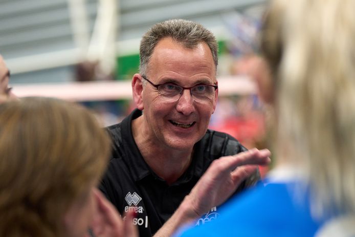 Harry van den Brink gaat aan de slag bij de vrouwen van Dynamo: ‘Het ...