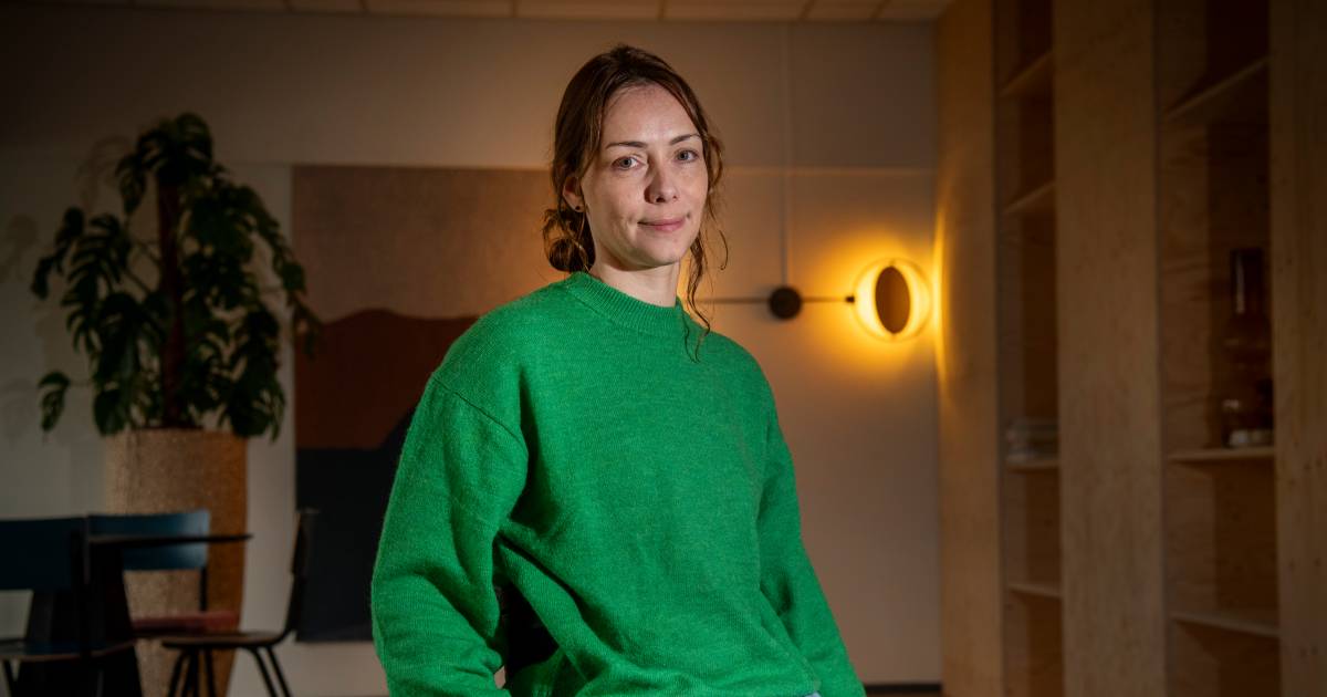 Met reizen en schermen komen twee passies van Iris uit Apeldoorn bij ...