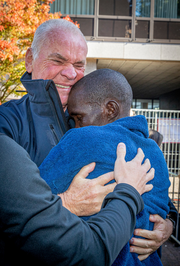 Beetje trainen, eten, veel slapen en de regie aan anderen laten: hoe ...