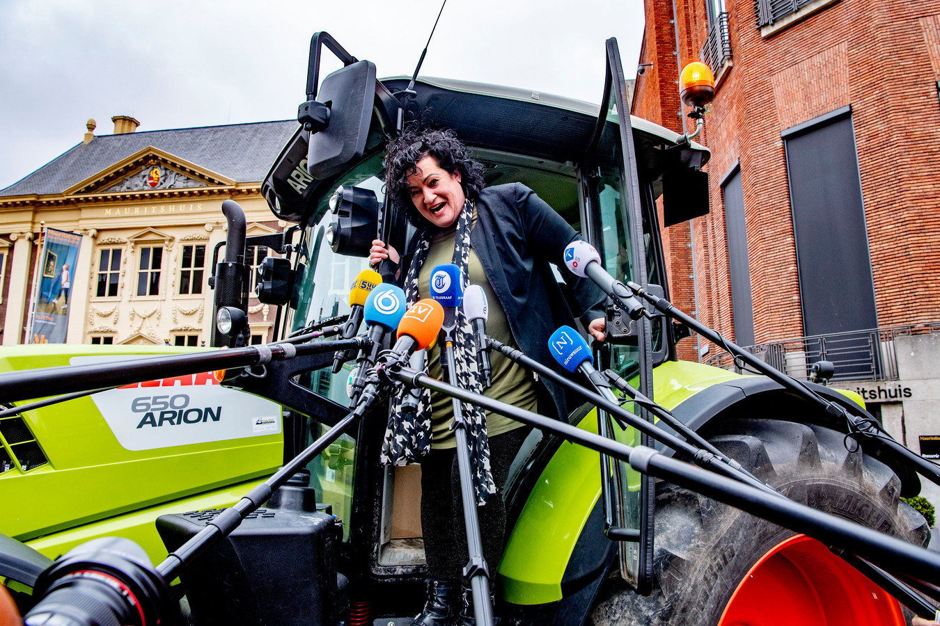 Hoe vanuit een onopvallend bedrijfspand in Deventer de monsterzege van ...