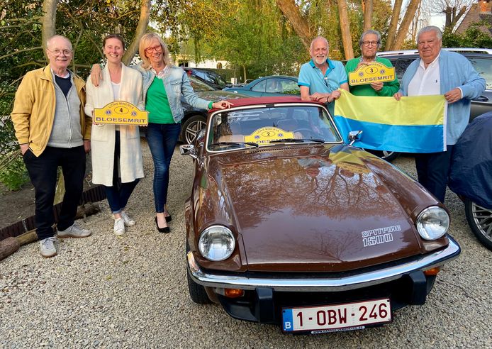 Zoerselse Lions Club trekt met vijftig wagens op bloesemrit doorheen ...