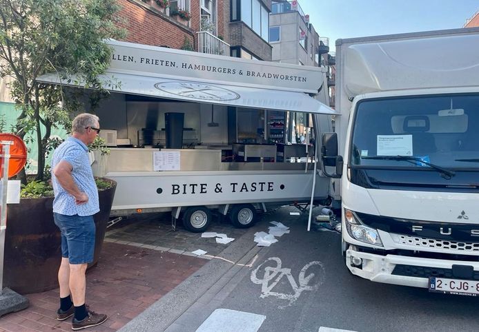 Foodtruck aangereden tijdens Batjes: medewerkster krijgt frietvet over ...