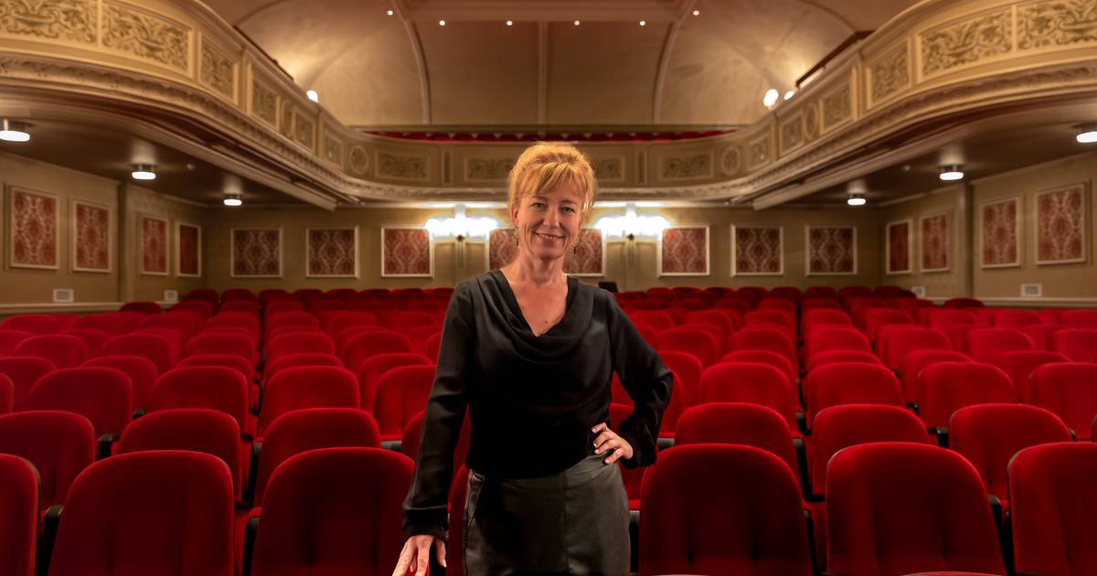 De nieuwe directeur van Schouwburg Ogterop in Meppel begon achter de ...