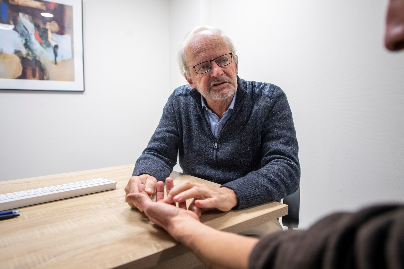 Huisarts Rob (71) uit Almelo gaat na zeven jaar pensioen tóch weer aan ...