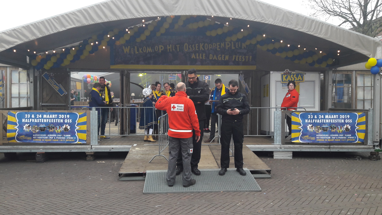 Carnaval in Oss is deze vrijdag gewoon al dik begonnen | Foto | bd.nl