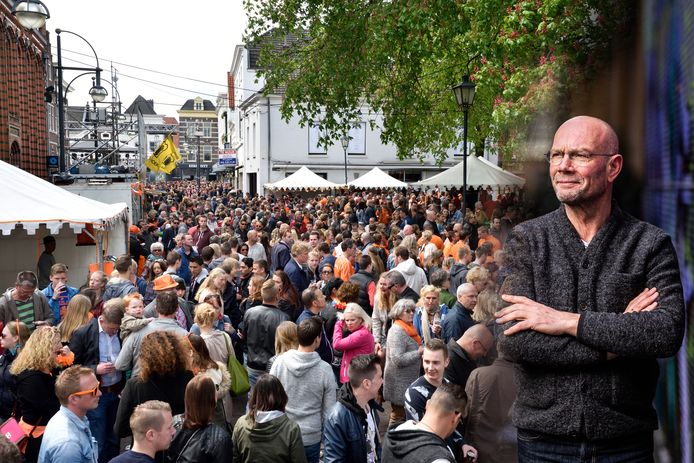De bewoners van deze straat in hartje Arnhem vrezen Koningsdag: ‘Poepen ...