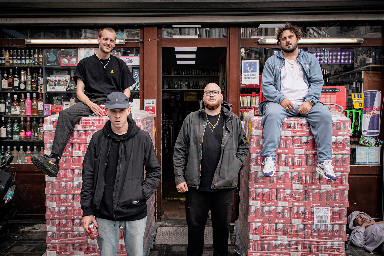 ‘De joints deden me niet beter schrijven: ik was de tijd aan het rekken’