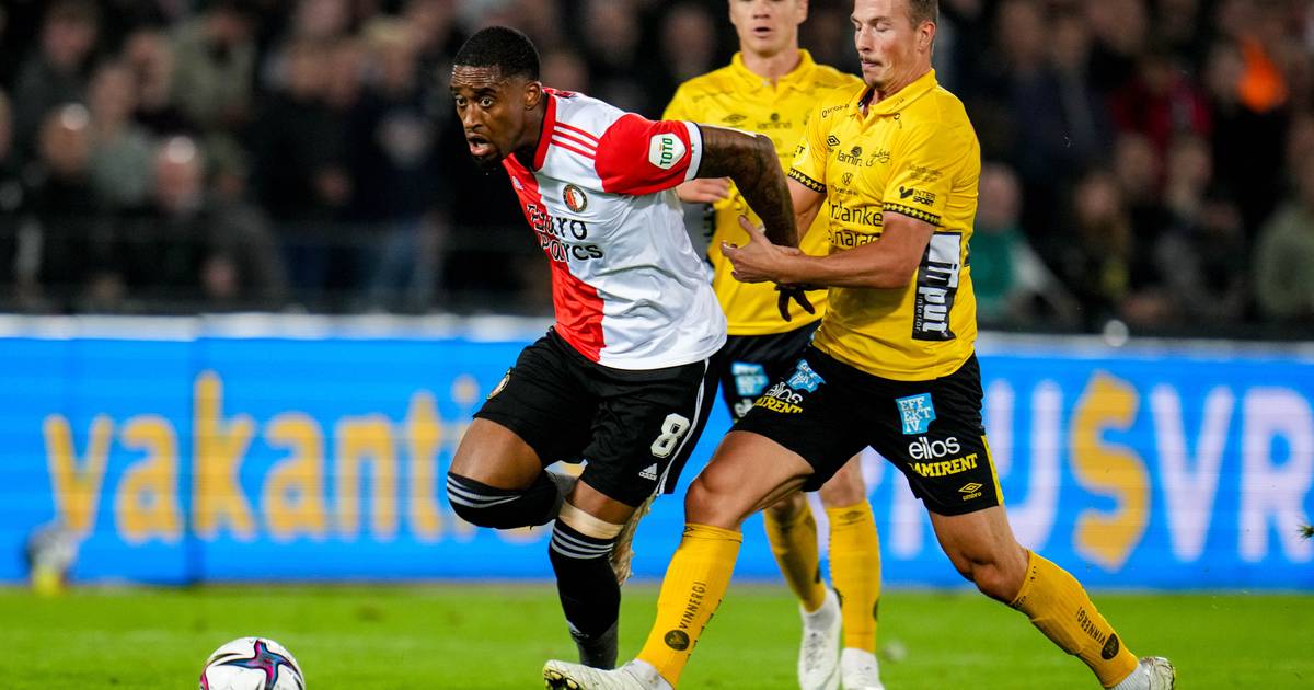 Leroy Fer met Alanyaspor op trainingskamp bij CWO in Vlaardingen ...