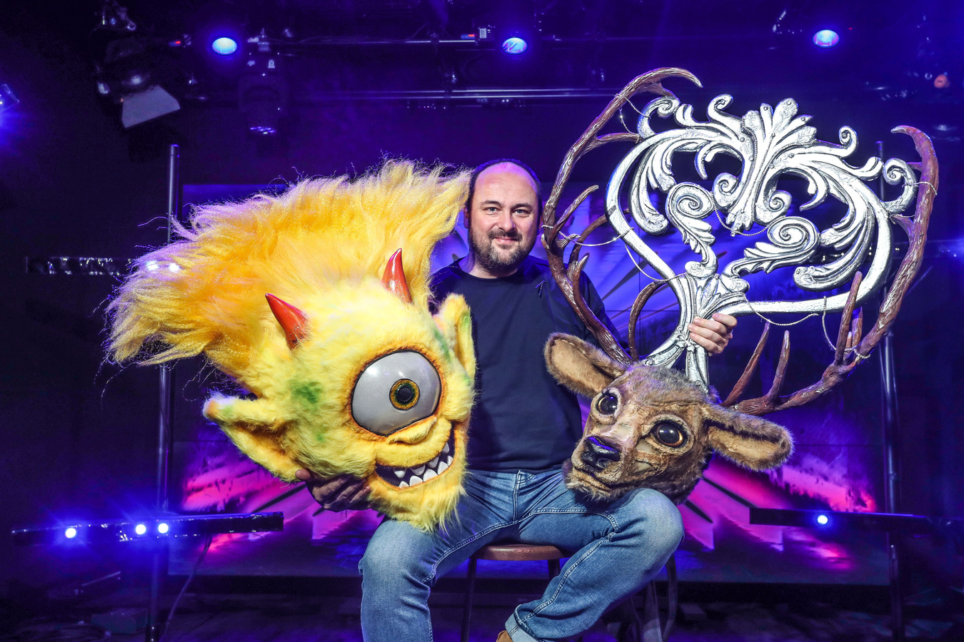 Onze reporter kruipt zélf in de kostuums van ‘The Masked Singer’: is ...