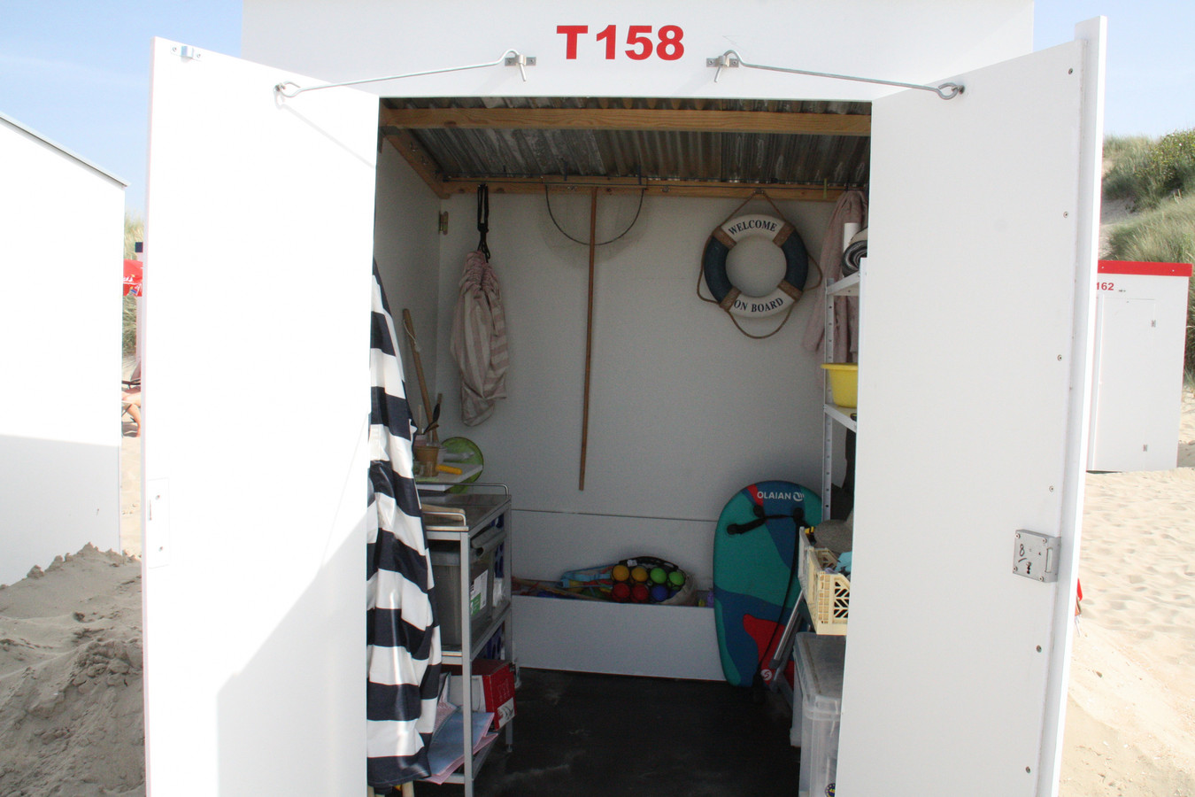 “De strandcabine, ons kleine stukje paradijs”: wij kijken mee binnen in ...