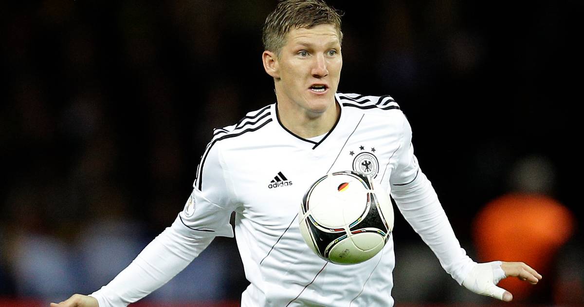 Schweinsteiger en justice pour "Bastian", une figurine de soldat nazi ...