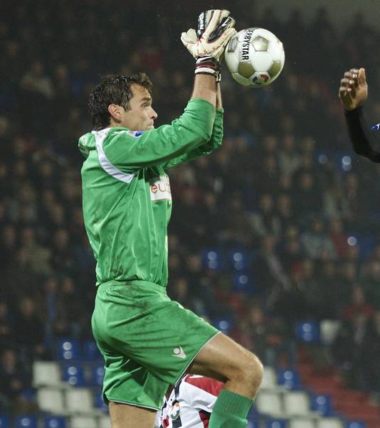 Sepp De Roover en David Meul onderuit in Eredivisie | Eredivisie | hln.be