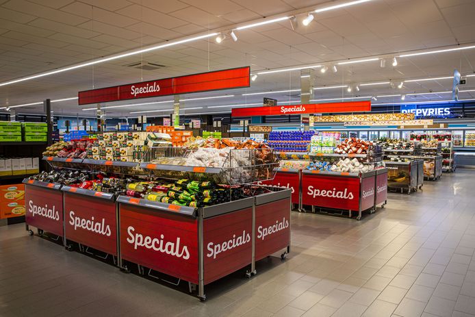 Aldi een week gesloten, versassortiment komt helemaal vooraan: “Met onze nieuwe winkelinrichting ...