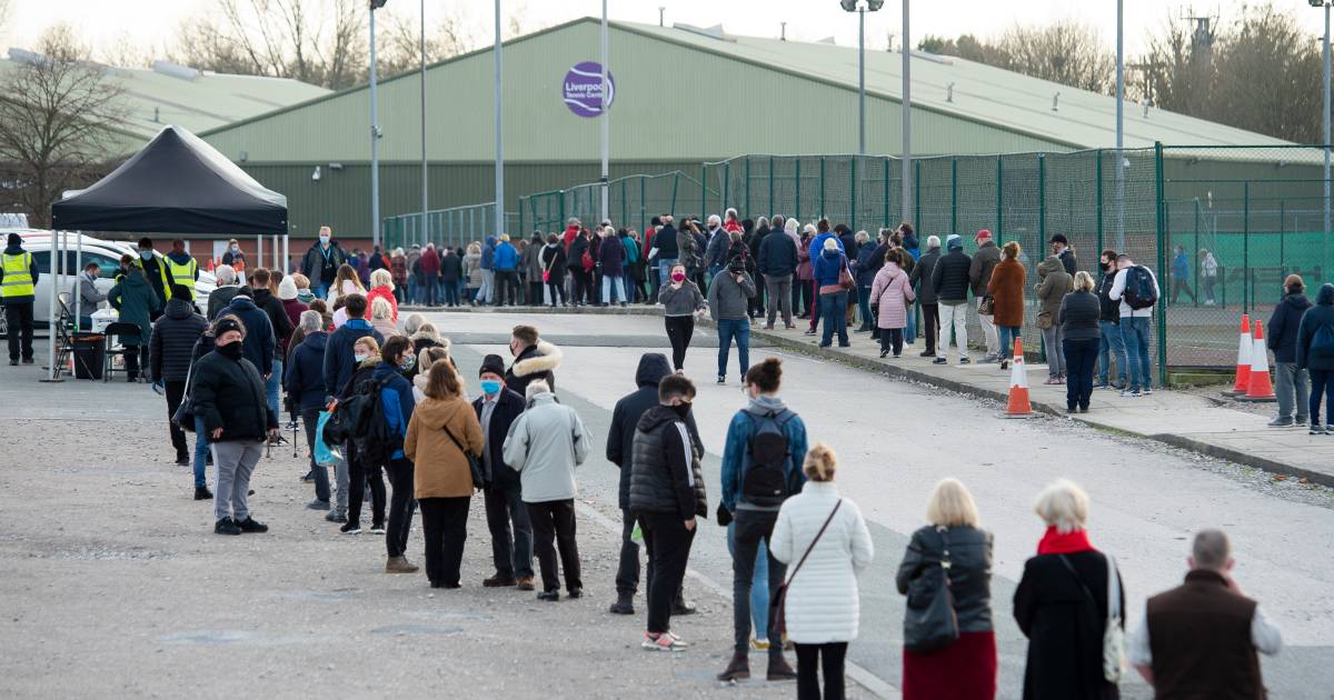 Operation Moonshot: inwoners zwaar getroffen Liverpool massaal in de ...