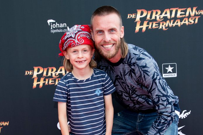 7-jarig zoontje Nathan Rutjes presenteert nieuwe napraatshow Wie is de ...