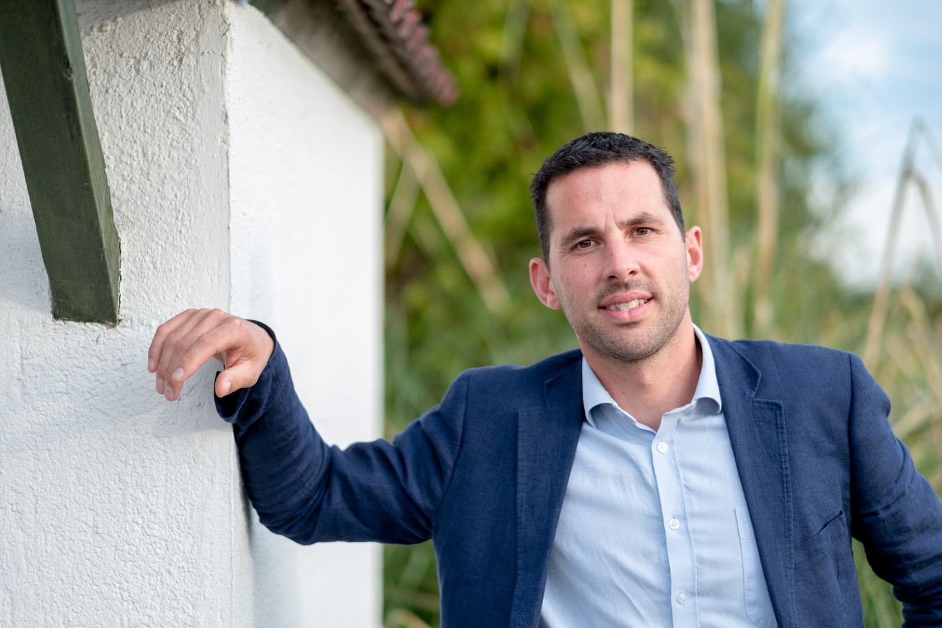 Wat met 1.100 werknemers bij Van Hool die job verliezen? “De chemie, de ...