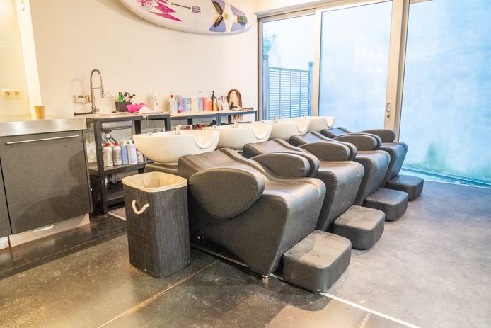 Bekend kapsalon Costa Del Kapsalon verhuist van centrum Antwerpen naar ...