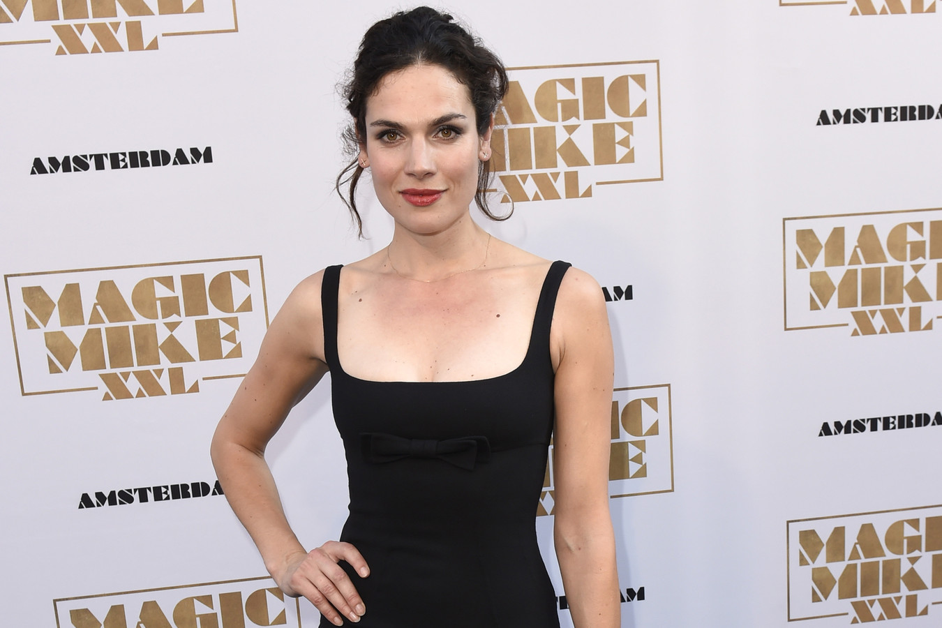 Anna stopt potlood in haar mond en Jörgen maakt uitje van stemmen ...