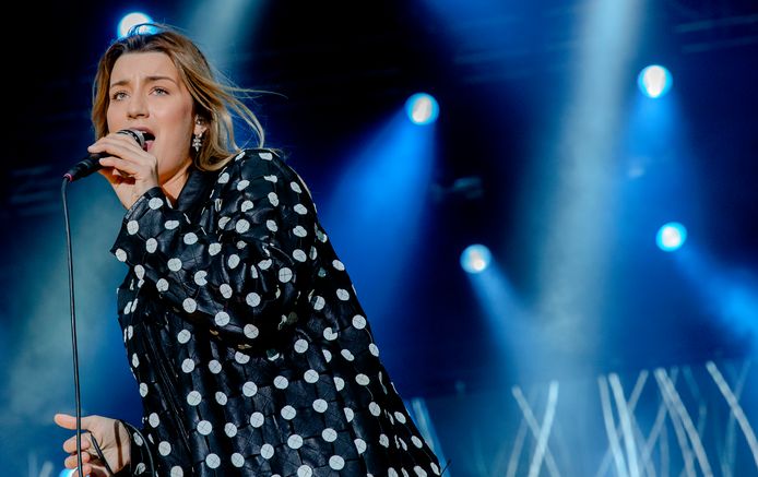 Rondé is niet te stoppen: miljoen views voor clip, piek in Top 40 én ...