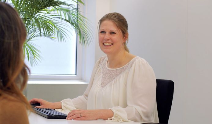 Bedrijfsarts Michelle: ‘Werknemers denken dat we ze alleen maar terug ...