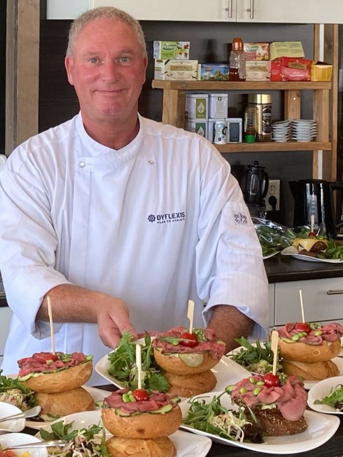 Ronald was 38 jaar chef-kok, nu verzorgt hij de lunch bij dit bedrijf ...