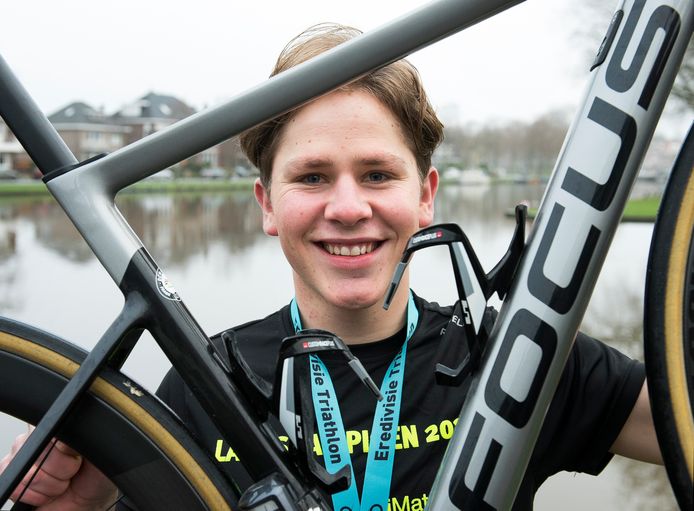 Kampioensjaar eindigt voor Den Braber in mineur na botsing met auto ...