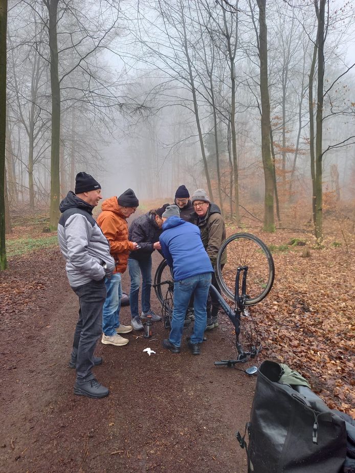 Een oude stoel voor de heemkundekring | Mijndg | gelderlander.nl