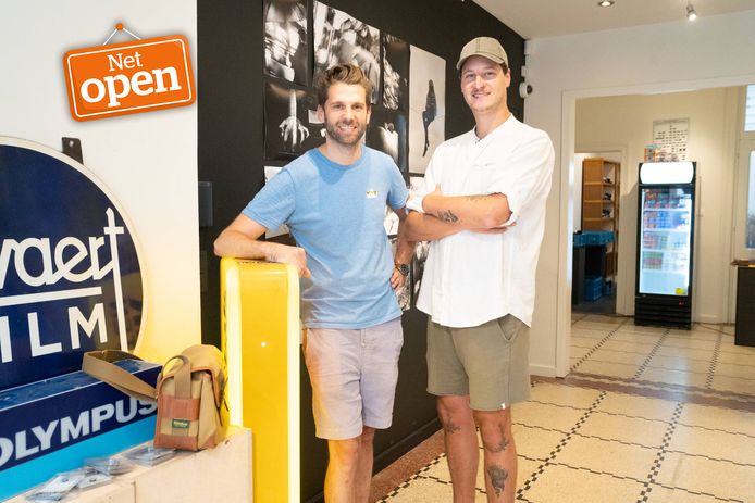 NET OPEN. Dave en Axel openen pop-up voor analoge fotografie: “Vooral ...