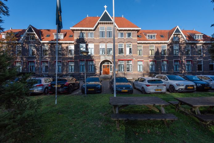 Syrisch gezin met minderjarige kinderen wil niet in flatwoning zonder ...