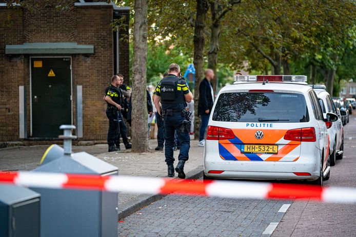 Schietpartij aan Verschoorstraat in Rotterdam-Charlois, politie zoekt ...