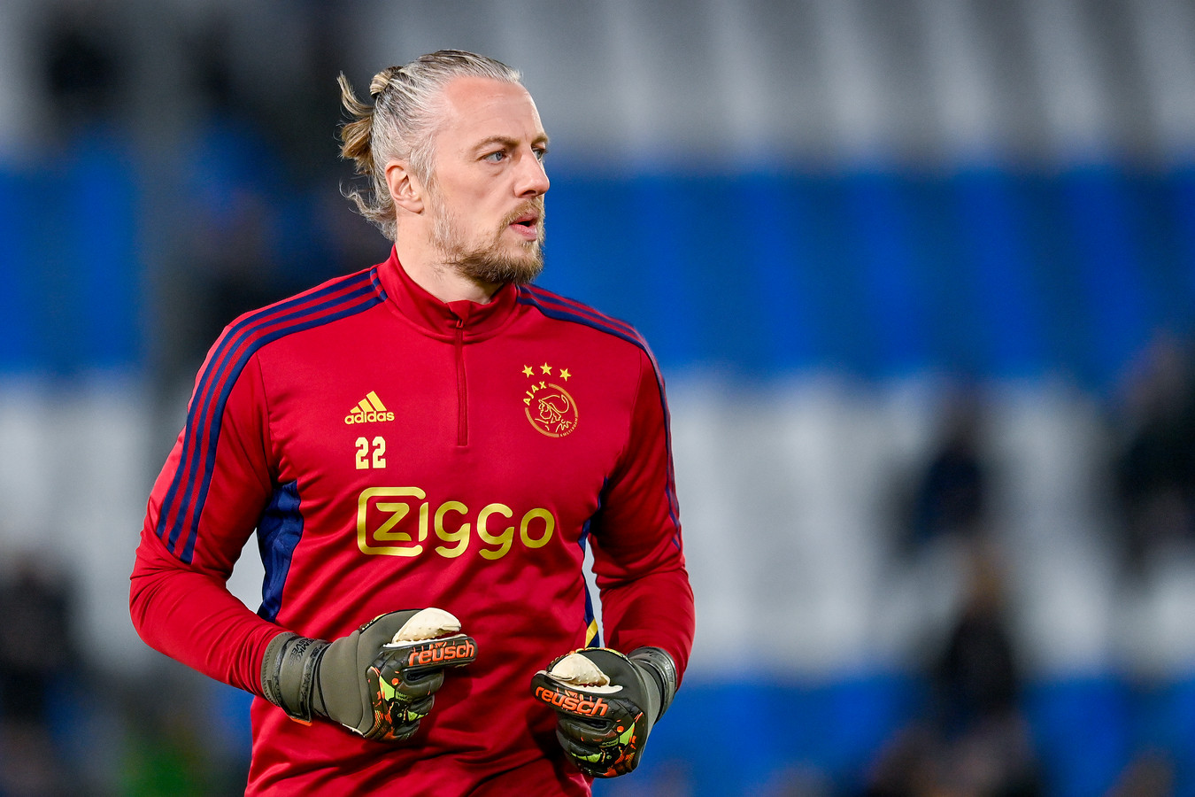 Ajax gaat nog jaar langer door met doelman Remko Pasveer (39) | Foto | AD.nl