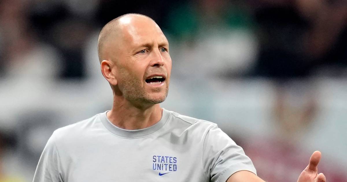 Rel rond bondscoach VS krijgt bizarre wending: moeder international deed boekje open | Sport ...