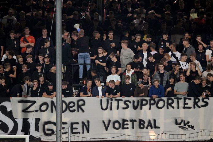 FC Utrecht compenseert fans na vergeefse reis naar Volendam | Voetbal | destentor.nl