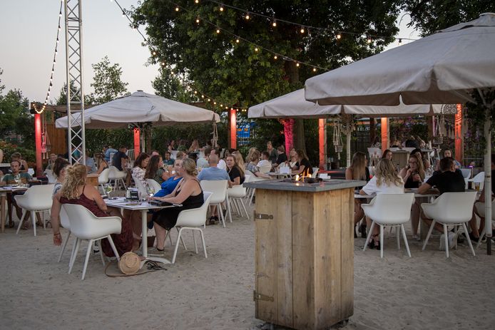 Discotheek Lucky in Rijssen rekende niet op versoepeling: ‘Je voelt het ...