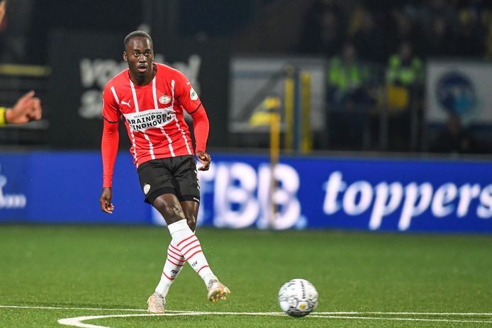 Jordan Teze hoort bij PSV vanaf nu bij ‘de club van 2025', geldt weer ...