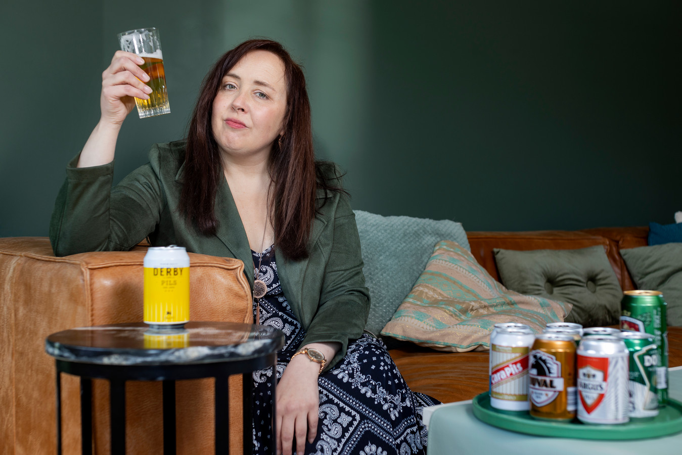 Van pintjes in blik tot instant noedels: welk eten en drinken neem je ...