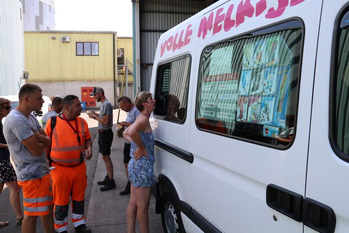 Medewerkers Verko worden getrakteerd op ijsje tijdens heetste werkdag van het jaar | Dendermonde ...