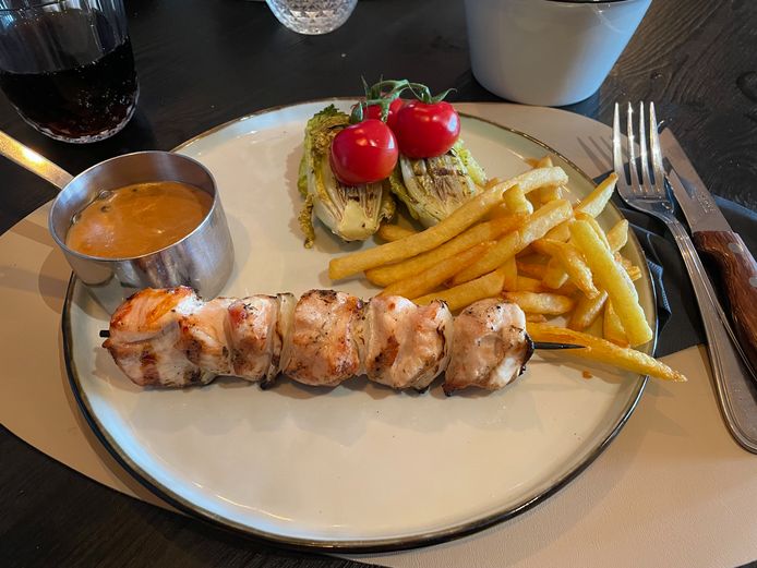 RESTOTIP. Brasserie deVos van Kristof en Anissa: “Vlaamse kost en grillgerechten met zicht op ...