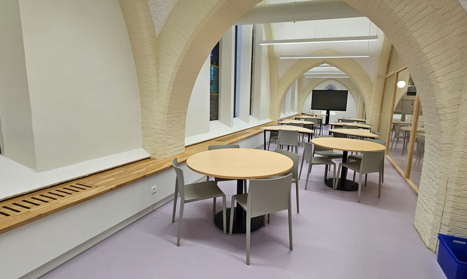 College Hagelstein opent polyvalente ruimte en Open Leercentrum in ...