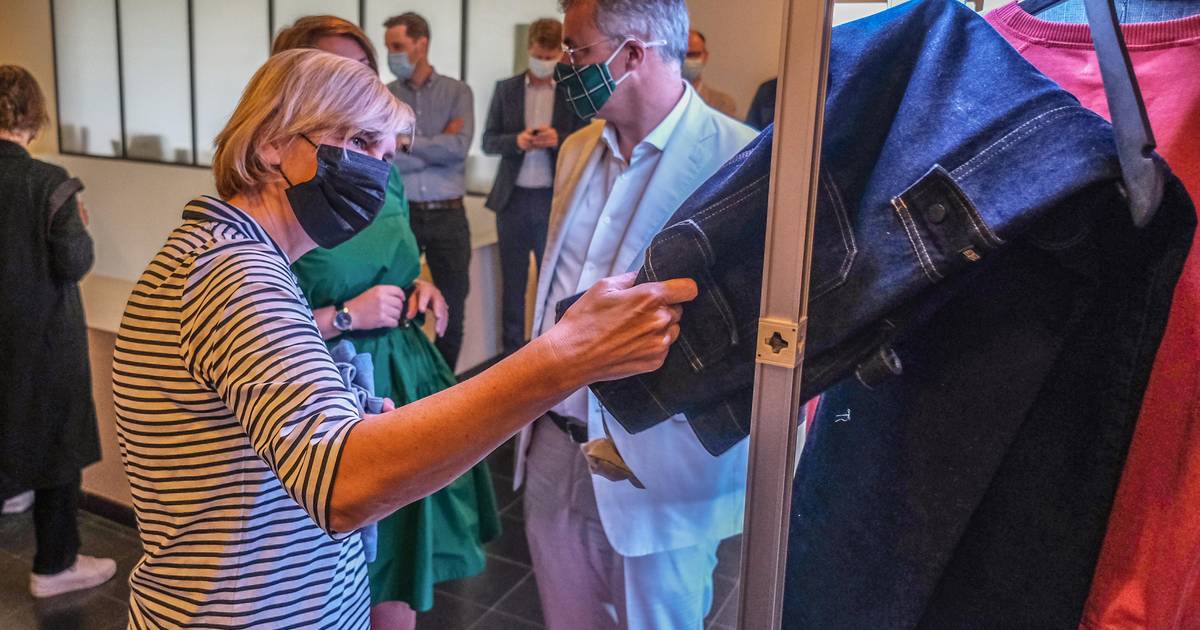 Crevits bezoekt textiel-KMO European Spinning Group in Spiere: “Tegen ...