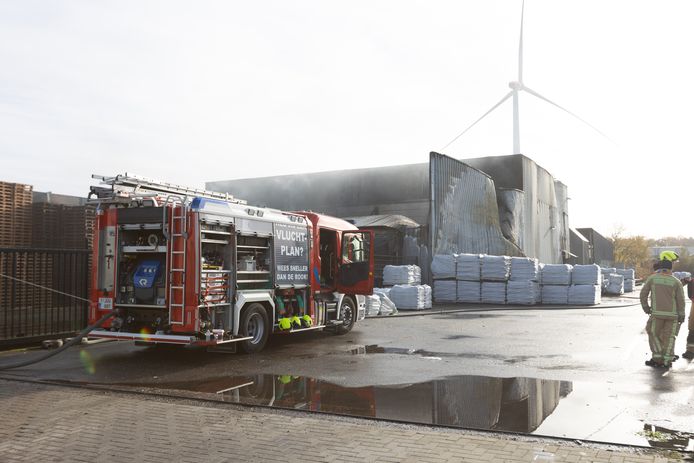 Brand bij pelletverwerkend bedrijf Pelcon | Ham | hln.be