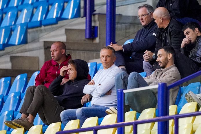 Contractopzeggingen in Arnhem: Vitesse holt de Nederlandse scouting uit ...