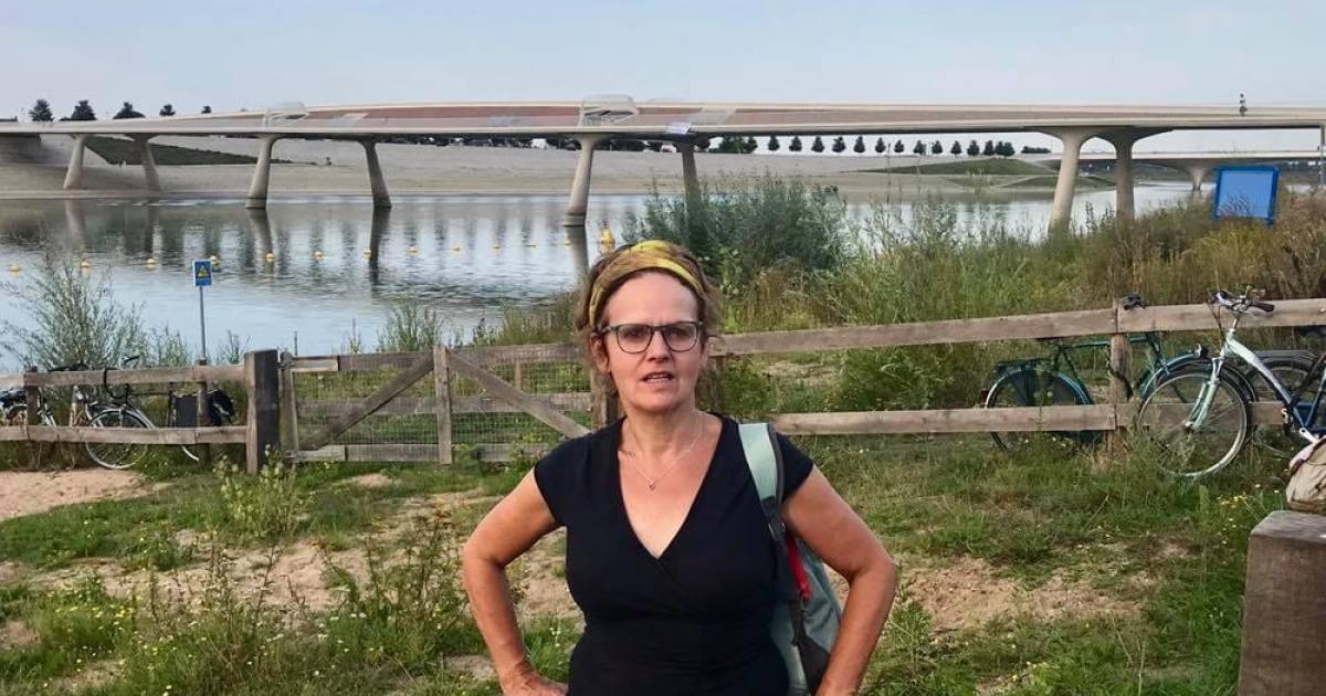 Tilly krijgt nieuwe e-bike, nadat die van haar gestolen werd terwijl ze ...