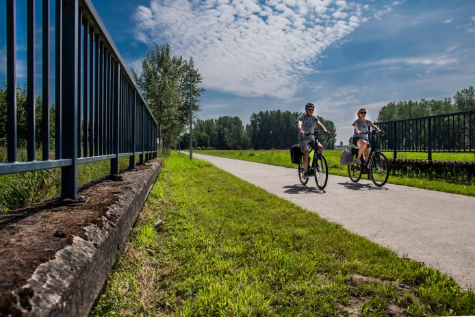Fiets de hele maand mei tussen verschillende kunstwerken in Grobbendonk ...