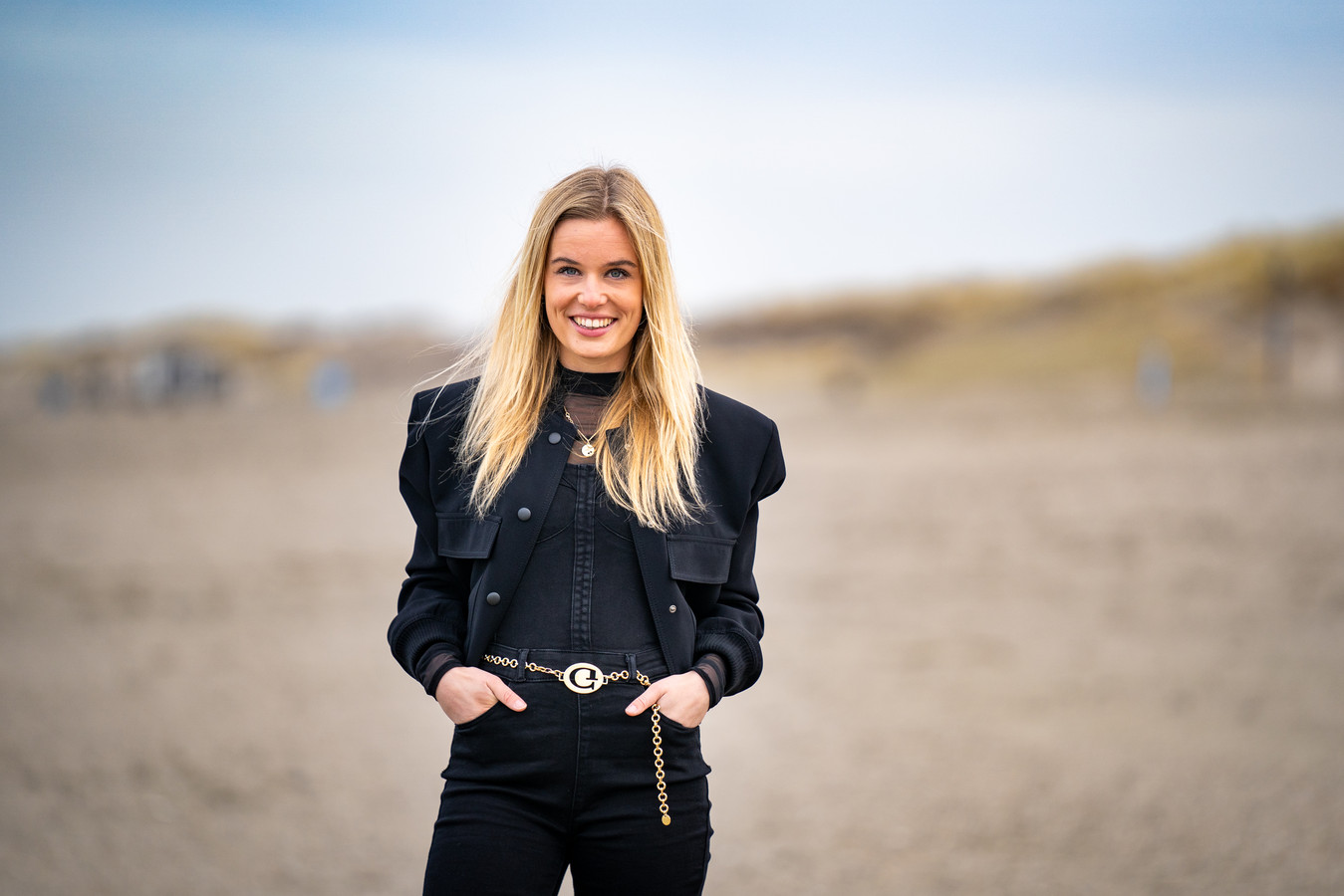 Nikki (25) gaat op wereldtournee als nieuwe zangeres van Belgische ...